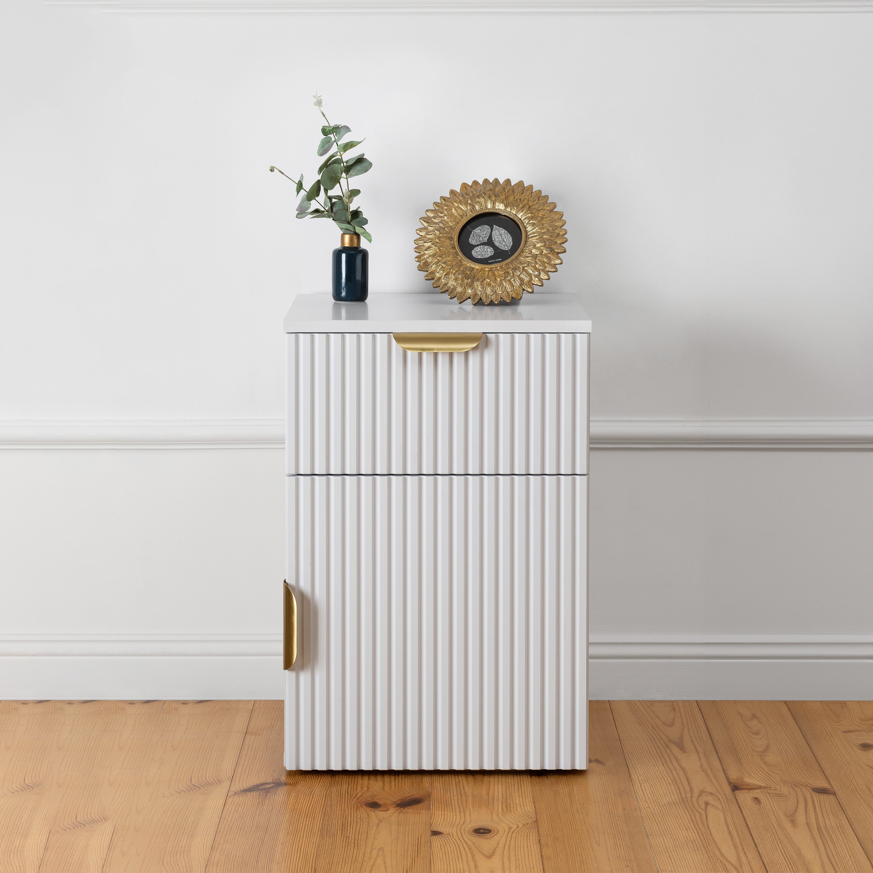 Bedside Tables – European Cabinetry